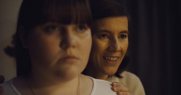 Tribeca Film Festival 2022 Review: 'Family Dinner' - MovieBabble